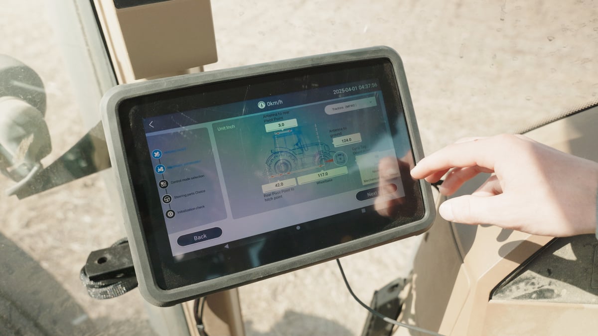 Affordable, easy-to-install auto steering system | HD408 AutoSteer